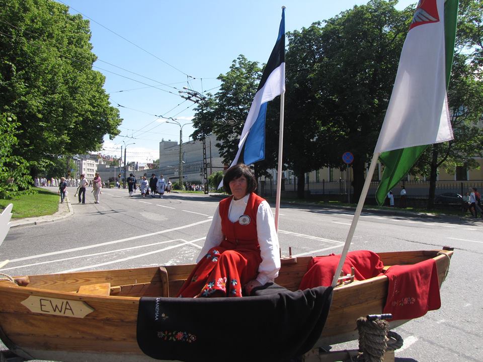 Laulu- ja tantsupidu: Ruubatreileril lõhkes rehv - Lääne Elu
