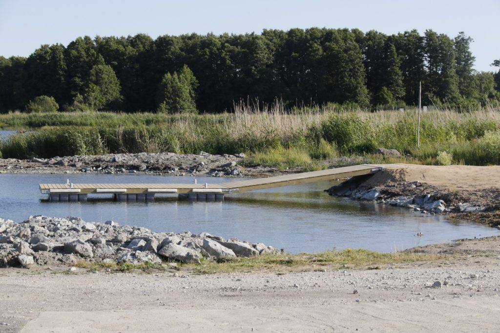 Galerii: Nõva sadam sai ujuvkai - Lääne Elu