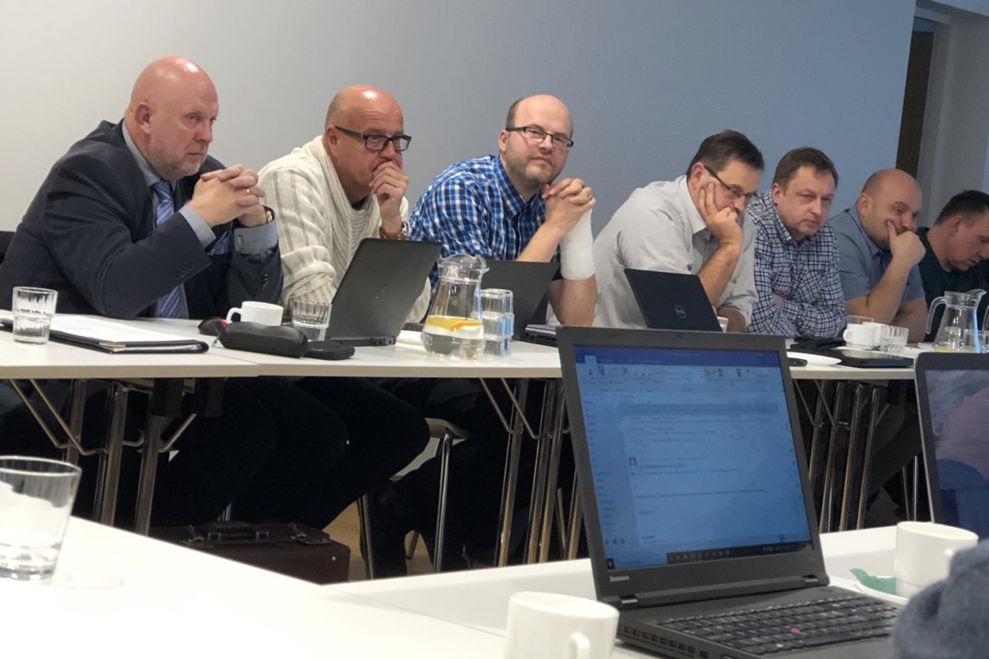 Opositsioon süüdistab vallavanemat tööluusis - Lääne Elu